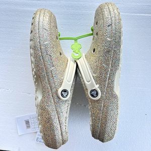 CROCS | Shoes | Crocs Mens Gold Glam Fleece Lined Casual Travel ...